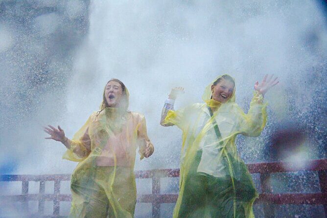 Niagara Falls Small Group Tour w/Helicopter and Maid of the Mist - FAQ