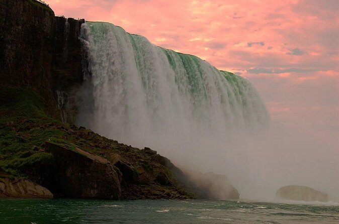 Niagara Falls Walking Tour with Boat Cruise Eco Experience - The Guide Experience