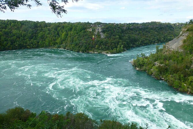 Niagara-on-the-Lake: Guided Vehicle Tour Prettiest Town in Canada - Exploring Niagara-on-the-Lake