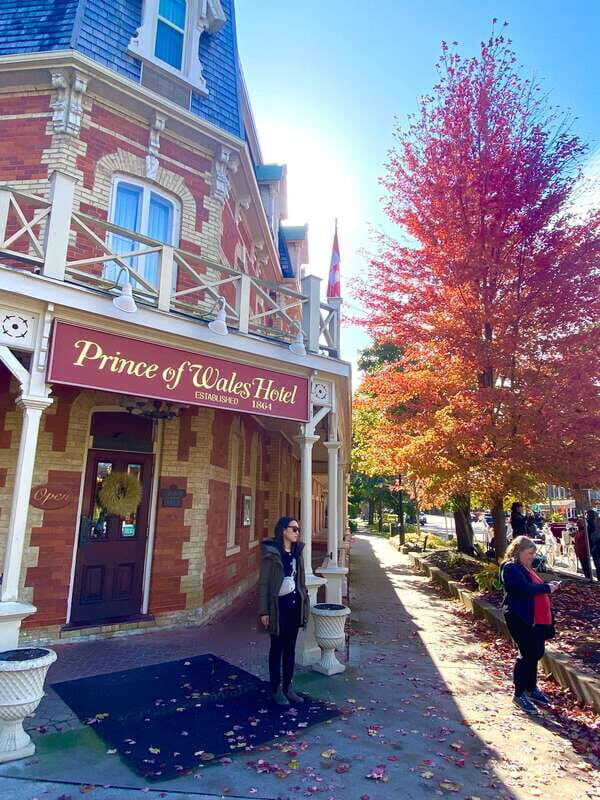 Niagara-on-the-Lake: Guided Walking Tour - Delving into Local Wineries and Regional Flavors