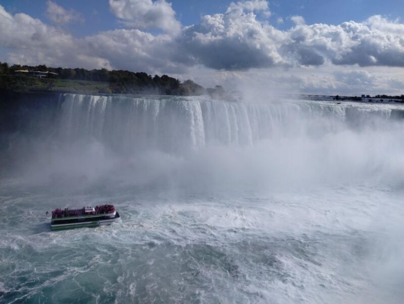 Niagra Falls, USA Side: Boat, Cave and Shuttle pass Tour - The Sum Up