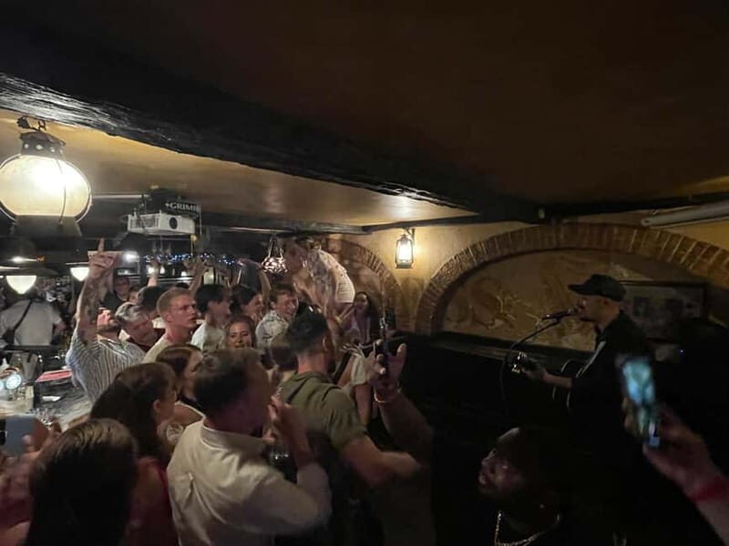 Nice Nightlife: International Pub Crawl, Free Shots, Games - Group Size and Atmosphere
