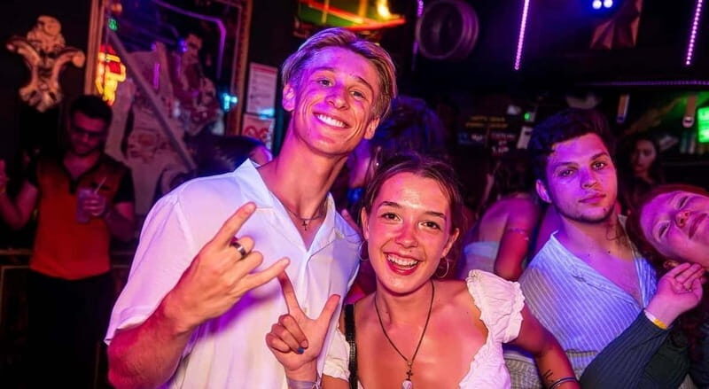 Nice: Party Bar Crawl, 4 Bars + 1 Club with VIP & Free Shots - Authentic Feedback from Past Participants