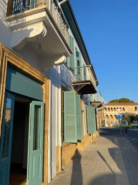 Nicosia: Bike Ride with a Street Art Tour - Key Points
