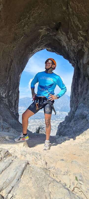 Nido de Aguiluchos: Hiking, rappel and breathtaking photos - The Journey Begins: Pickup and Logistics