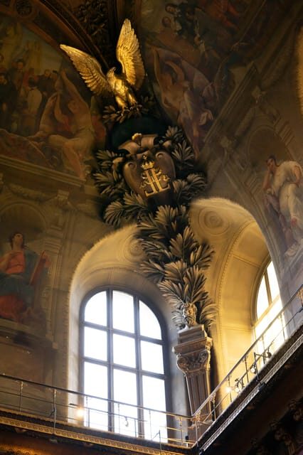Night at the Louvre Museum: 6-people Max Guided Exploration - The Atmosphere: Nighttime Serenity and Special Lighting