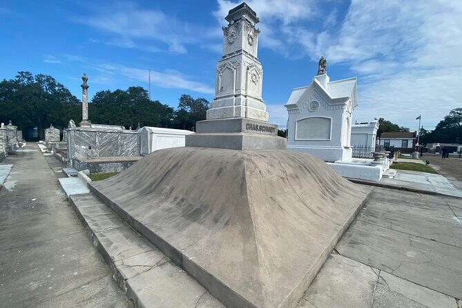 Night Cemetery Insiders Bus Tour- New Orleans - An In-Depth Look at the Experience
