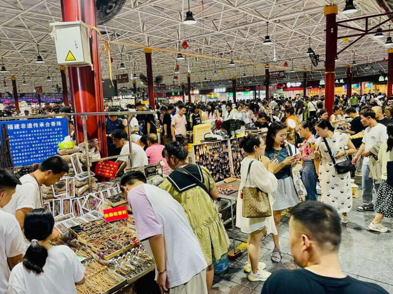 Night Market Haggling Adventure with an English Guide! - Key Points