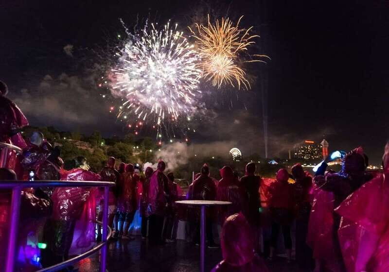 Night on Niagara Walking Tour with Fireworks Cruise + Dinner - Practical Tips
