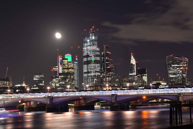 Night Photography Tour in London - The Guide and the Experience