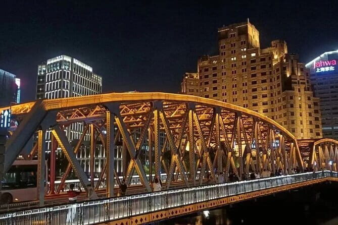 Night River Cruise Tour with Xinjiang Style Dining Experience - Who Is This Tour Best For?