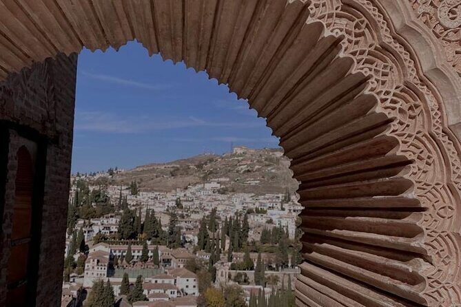 Night tour of the Alhambra and the Nasrid Palaces - Exploring the Night Tour of the Alhambra and the Nasrid Palaces