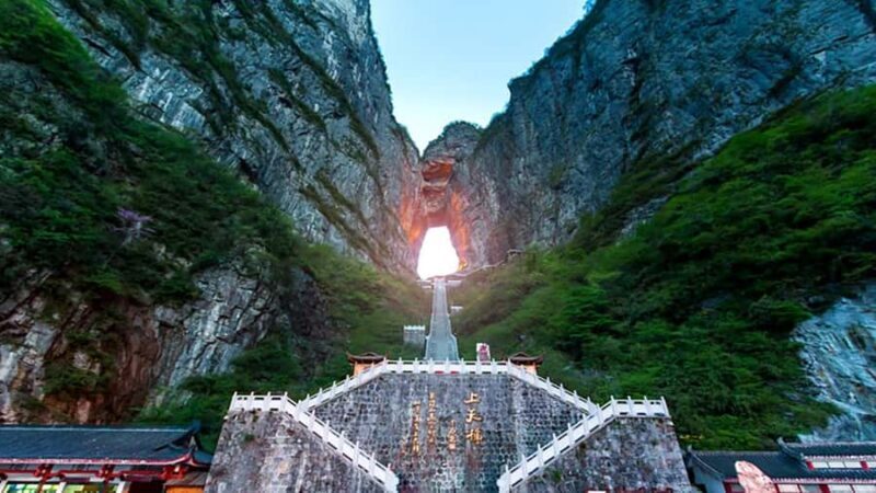 Night Tour to Tianmen Mountain :Skywalk & City Lights - The Experience in Detail