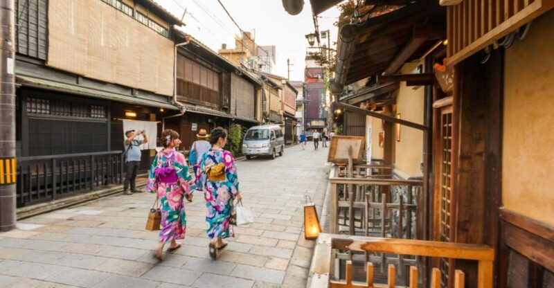 Night Walk in Gion: Kyoto's Geisha District - Key Points