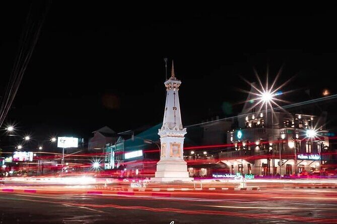 Night Walking Tour-Malioboro street food with guide at Yogyakarta - Inside the Sultan Palace Area