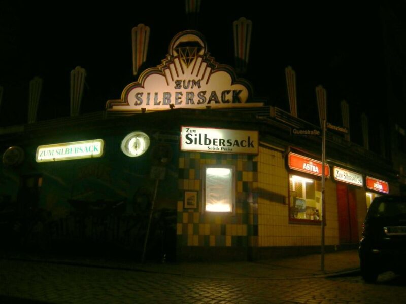 Nightwalk De Luxe St. Pauli, Rotlicht und Kultur - The Bottom Line
