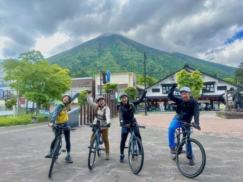 Nikko : Bike and Hike on Mt Hangetsu - Discovering Nikko: A Practical Guide to the Bike and Hike Tour