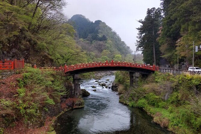 Nikko Toshogu and Kegon Waterfall with Certified Japanese Guide - Key Points