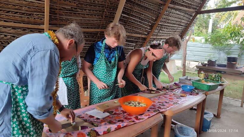 Nilaveli: Sri Lankan Cooking Class with a Local Family - Authenticity and Value