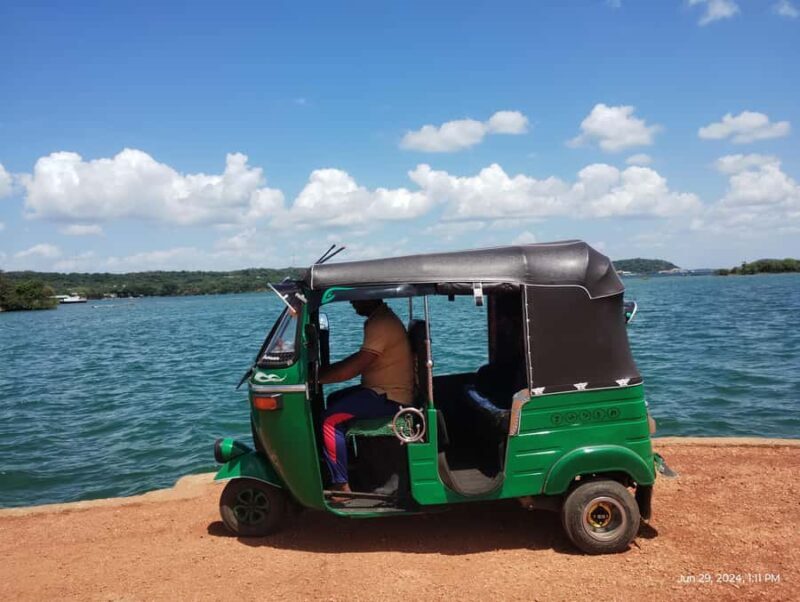 Nilaveli: Trinco City tour by Tuk Tuk - Exploring Trincomalee with a Tuk Tuk