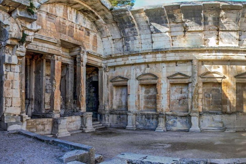 Nîmes - A day in the life of a Nemausensis - Value and Who It’s Best For