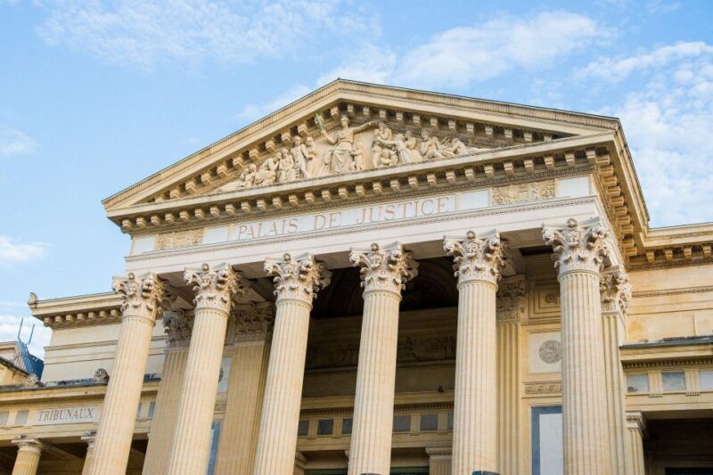 Nimes: Private Walking Tour of the Historical Center - Authentic Experiences and Traveler Feedback