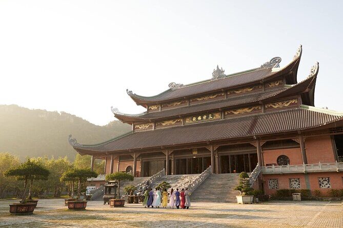 Ninh Binh 2D1N Excursion from Hanoi by Limousine - Mua Cave: Climbing for Panoramic Views