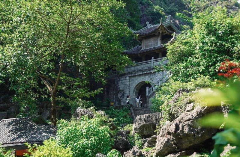 Ninh Binh daily tour (HOA LU  TRANG AN  MUA CAVE) - Challenges or Considerations