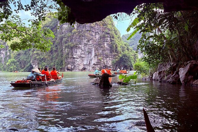 Ninh Binh Day Tour Hanoi Hoa Lu Tam Coc and Mua Cave - Returning to Hanoi