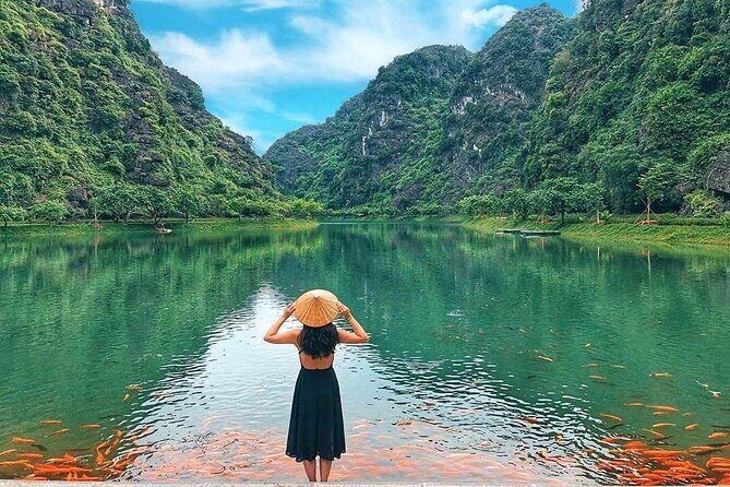 Ninh Binh Day Tour: Trang An, Bai Dinh & Mua Cave from Hanoi - Climbing to Mua Cave: Panoramic Rewards