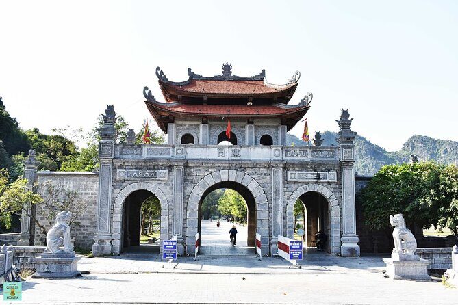 Ninh Binh Full Day Tour from Hanoi includes Boat and Bike - FAQ