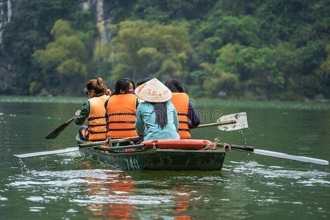 Ninh Binh Full Day Tour From Hanoi to Hoa Lu, Tam Coc, Mua Cave - Starting the Day: From Hanoi to Ninh Binh
