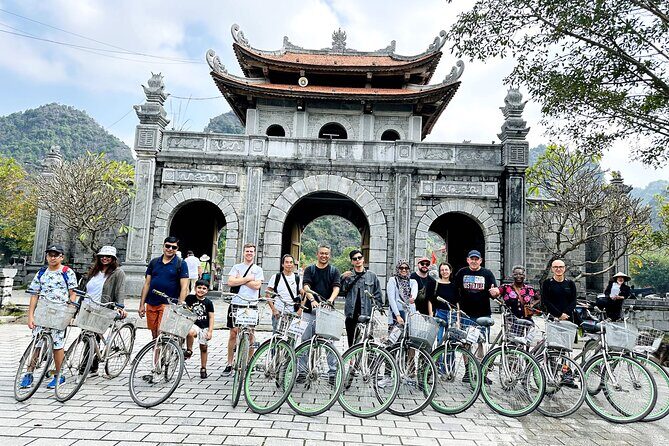 Ninh Binh Full Day Tour from Hanoi to Hoa Lu, Trang An & Mua Cave - Stop 3: Mua Caves