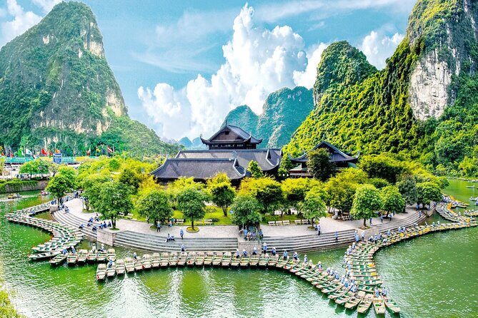 Ninh Binh Full Day Tour with Hoa Lu, Trang An and Mua Cave - Starting out from Hanoi
