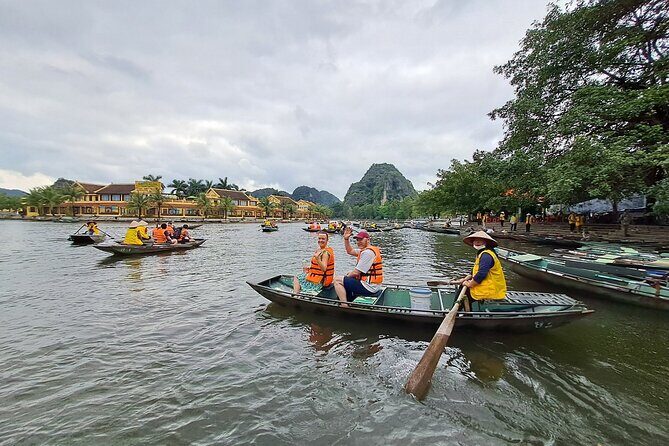 Ninh Binh Group Day Tour (Cycling,Tam Coc,Hoa Lu,Local Family) - Key Points