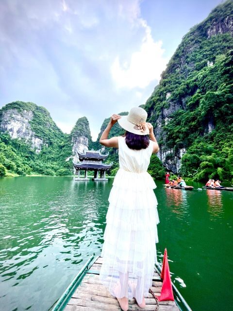 Ninh Binh Group tour : Hoa Lu Tam Coc Mua Caves by Limousine - Key Points