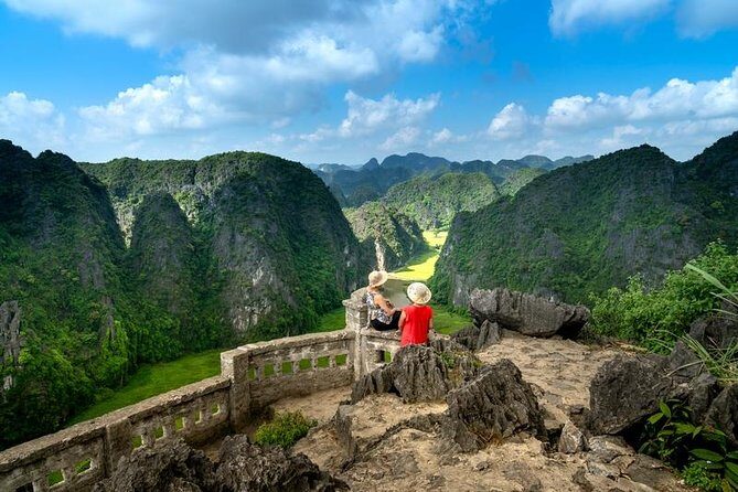 Ninh Binh Highlights Hoa Lu/Bai Dinh-Trang An/ Tam Coc- Mua Cave - An In-Depth Look at the Tour
