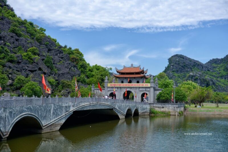 Ninh Binh: Hoa Lu, Mua Cave, and Trang An Tour and Boat Ride - Price and Value
