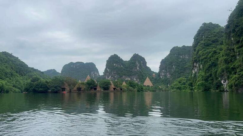 Ninh Binh Hoa Lu, Tam Coc Boat Ride, Mua Cave Hiking Tour - The Tranquil Boat Ride in Tam Coc
