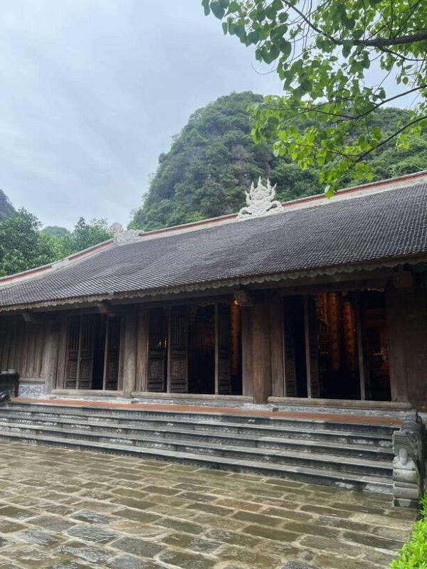 Ninh Binh Hoa Lu, Tam Coc Boat Ride, Mua Cave Hiking Tour - FAQ