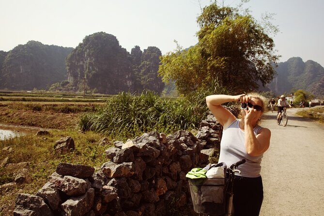Ninh Binh Hoa Lu Trang An 1 Day Tour from Hanoi by Limousine - FAQ