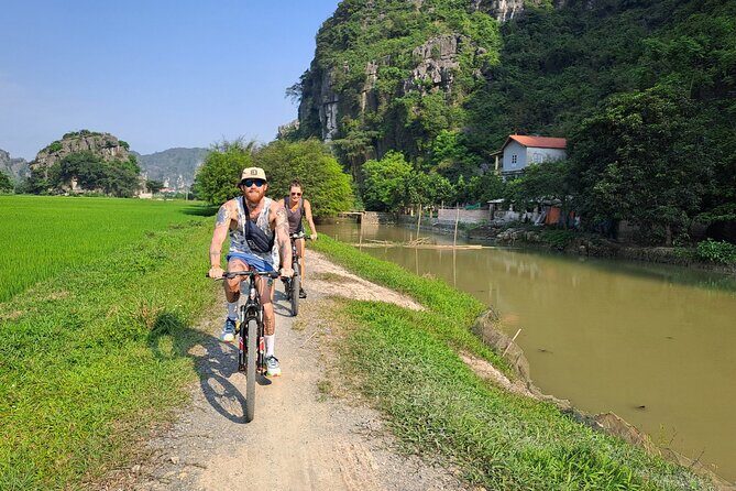 Ninh Binh Luxury Day Tour by Limousine- Small Group- All included - A Closer Look at the Experience