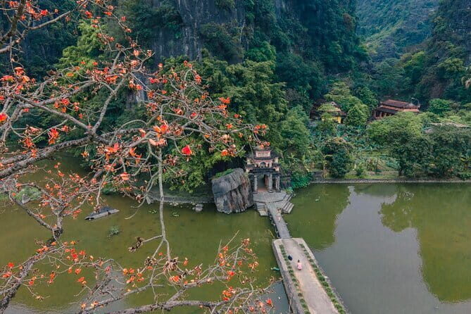 Ninh Binh Luxury Tour: Bich Dong Pagoda, Local Family, Trang An - Introduction