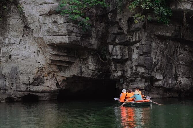 Ninh Binh Luxury Tour: Bich Dong Pagoda, Local Family, Trang An - What Makes This Tour Stand Out