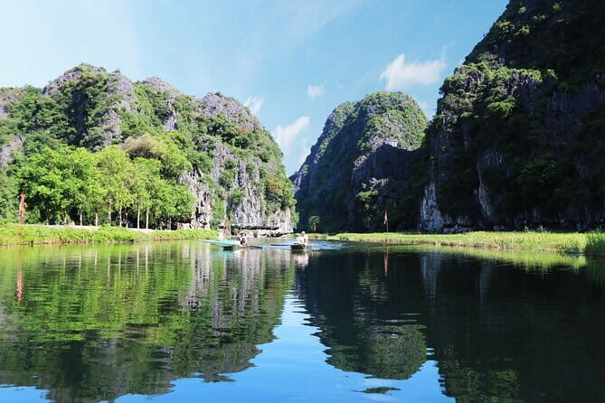 Ninh Binh Stunning 2 Days 1 Night, Small Group of 9 - Key Points