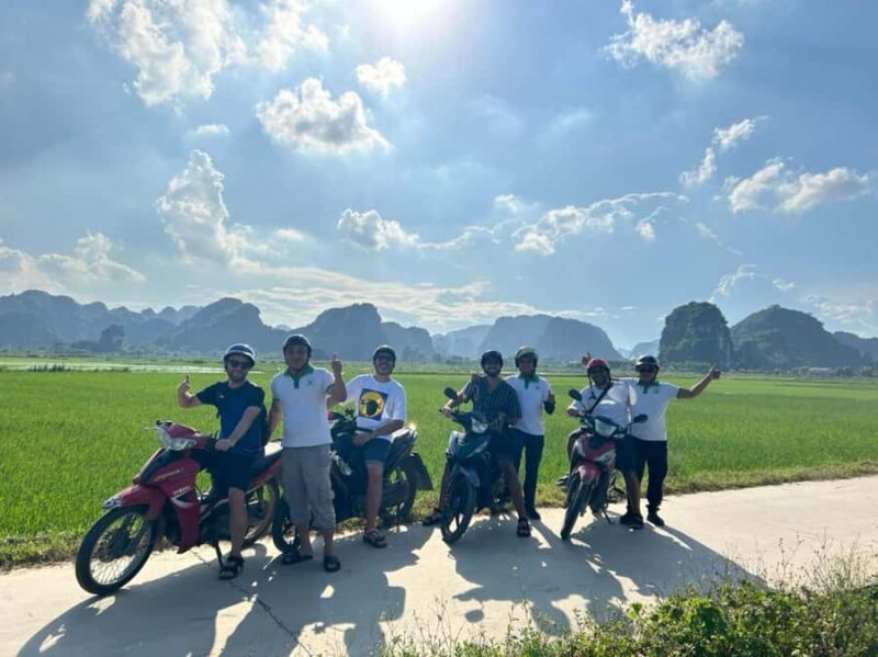 Ninh Binh: Tam Coc Boat Ride, Mua Cave Sunset, Hoa Lu Stroll - Who Will Appreciate This Tour?