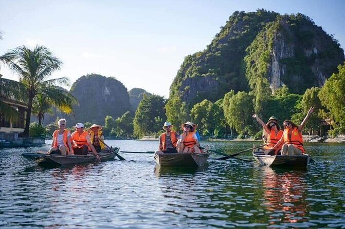 Ninh Binh Tour from Hanoi for 6 - 9 Pax by DCar Limousine - Why Consider This Tour?