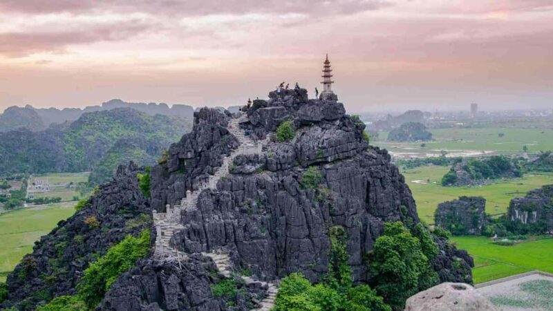 Ninh Binh: Trang An Boat Ride, Hoa Lu & Mua Cave Sunset - Who Should Consider This Tour?