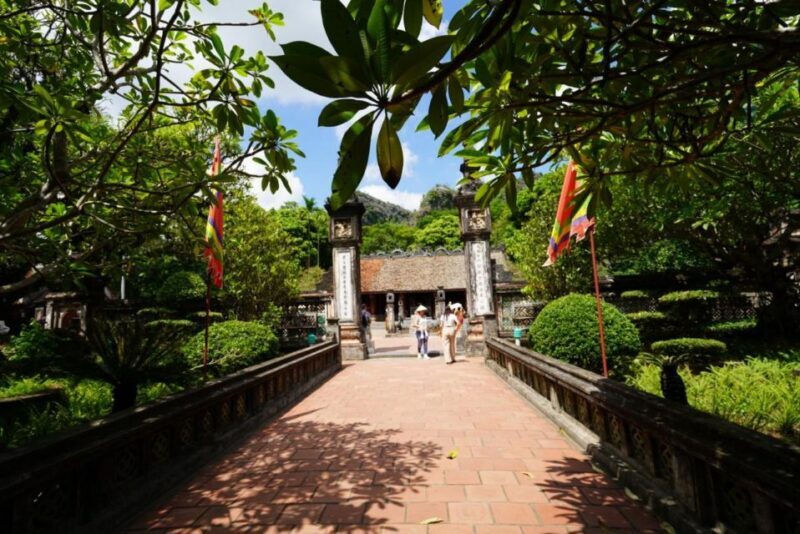 Ninh Binh Trip Visit Hoa Lu Capital -Tam Coc-Biking-Mua Cave - Key Points