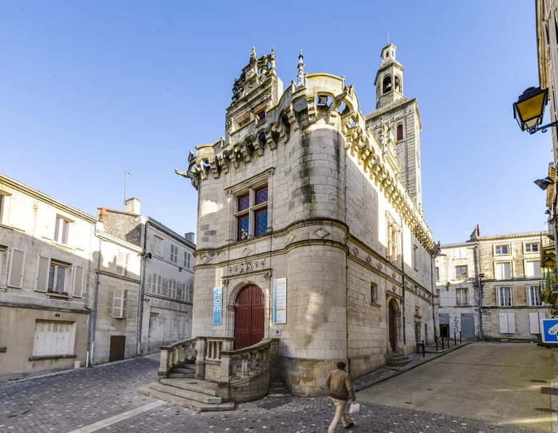 Niort: Guided Walking Tour of the City - Key Points